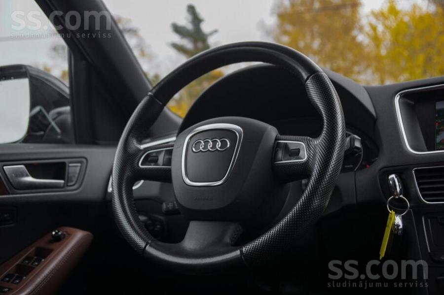 Black Audi Q5 2009 in Riga, with an engine capacity of 3.00 L and mileage of 0 thousand km for 10990 €, photo 12 on AUTOMOTO.COM.LV