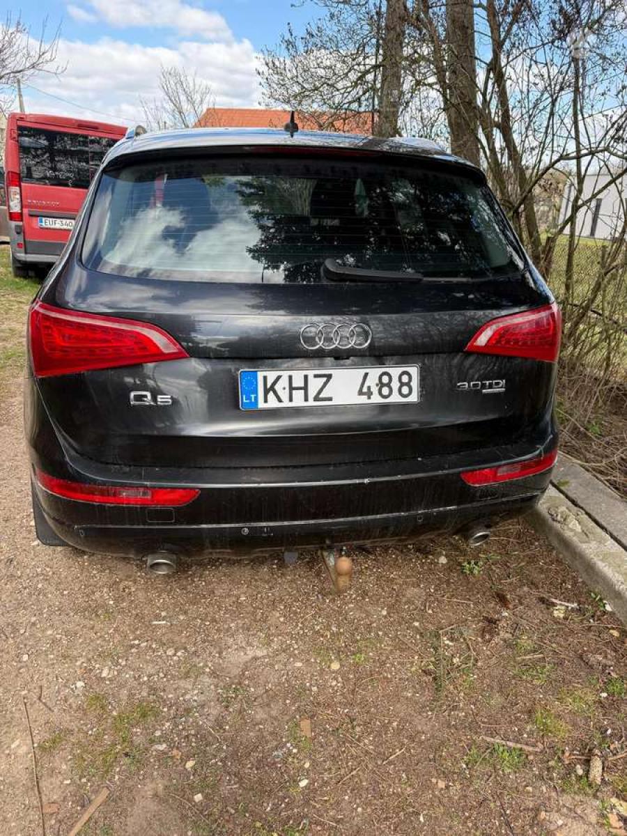Melns Audi Q5 2009 Kauņa, ar dzinēja tilpumu 3.00 L un nobraukumu 321 tūkst. km par 6400 €, foto 3 vietnē AUTOMOTO.COM.LV