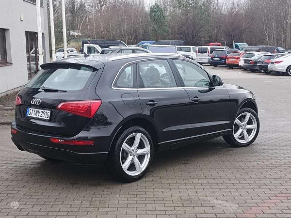 Black Audi Q5 2009 in Utena, with an engine capacity of 1.97 L and mileage of 267 thousand km for 8600 €, photo 3 on AUTOMOTO.COM.LV