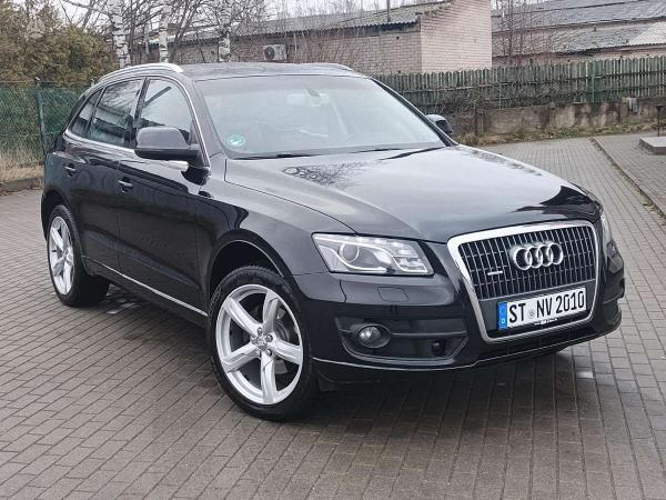 Black Audi Q5 2009 in Utena, with an engine capacity of 1.97 L and mileage of 267 thousand km for 8600 €, photo 4 on AUTOMOTO.COM.LV