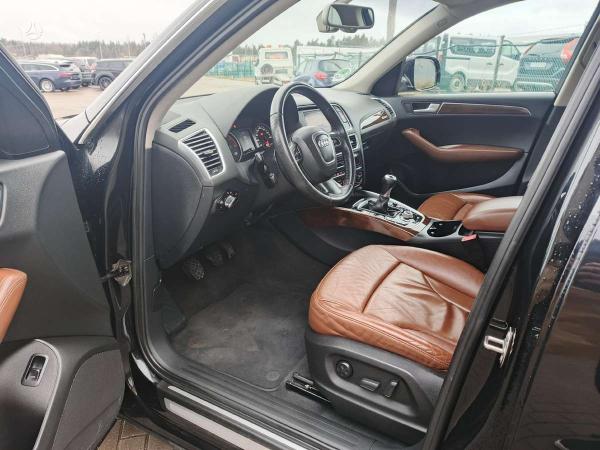 Black Audi Q5 2009 in Utena, with an engine capacity of 1.97 L and mileage of 267 thousand km for 8600 €, photo 6 on AUTOMOTO.COM.LV