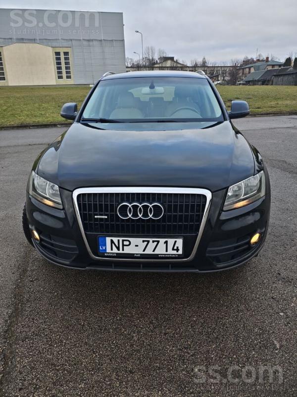 Black Audi Q5 2009 in Rezekne, with an engine capacity of 3.00 L and mileage of 313 thousand km for 6390 €, photo 2 on AUTOMOTO.COM.LV