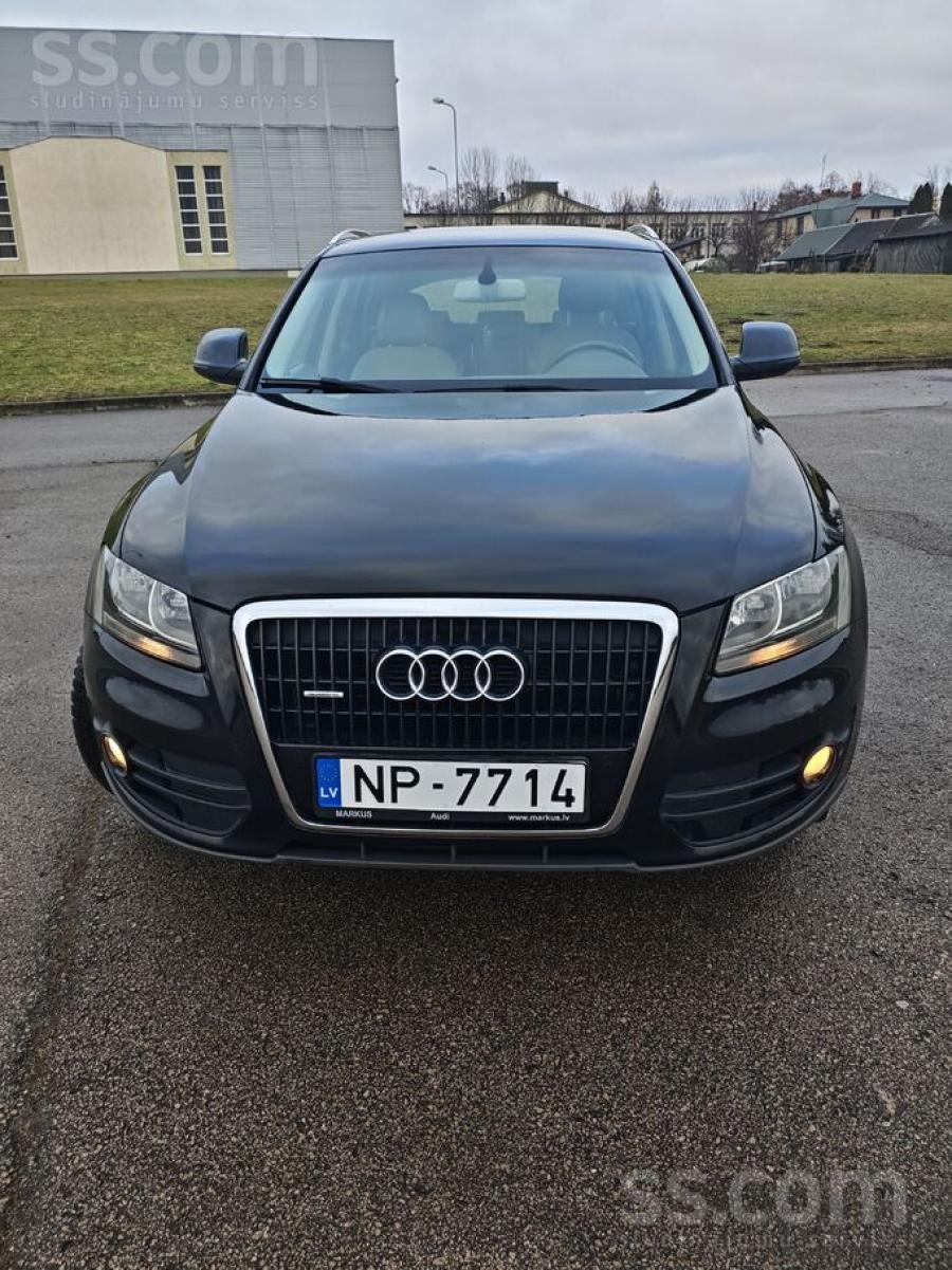 Black Audi Q5 2009 in Rezekne, with an engine capacity of 3.00 L and mileage of 313 thousand km for 6390 €, photo 2 on AUTOMOTO.COM.LV