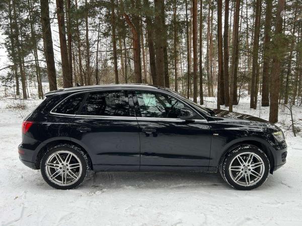 Black Audi Q5 2009 in Utena, with an engine capacity of 2.97 L and mileage of 271 thousand km for 8999 €, photo 2 on AUTOMOTO.COM.LV