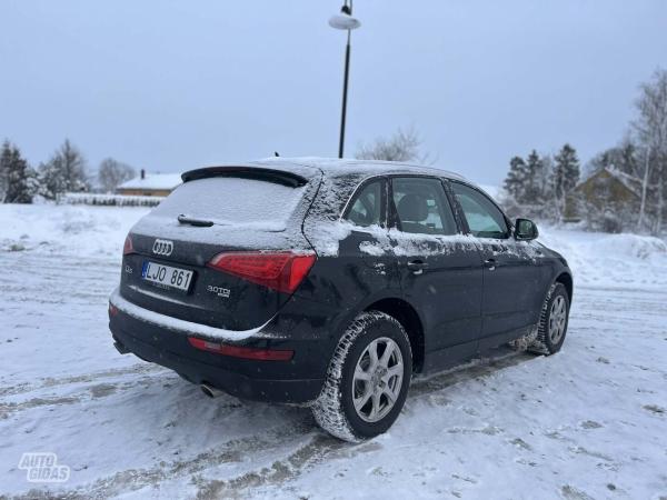 Black Audi Q5 2009 in Klaipeda, with an engine capacity of 3.00 L and mileage of 318 thousand km for 6900 €, photo 3 on AUTOMOTO.COM.LV