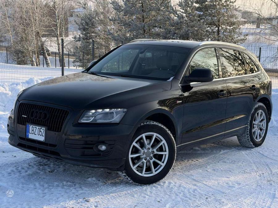 Melns Audi Q5 2009 Viļņa, ar dzinēja tilpumu 3.20 L un nobraukumu 370 tūkst. km par 5200 €, foto 1 vietnē AUTOMOTO.COM.LV