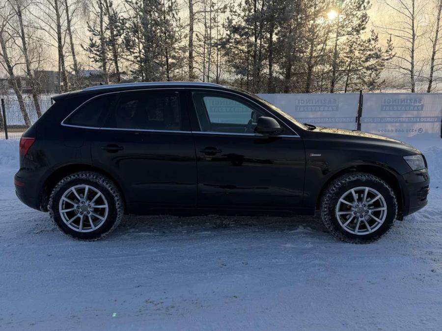 Melns Audi Q5 2009 Viļņa, ar dzinēja tilpumu 3.20 L un nobraukumu 370 tūkst. km par 5200 €, foto 5 vietnē AUTOMOTO.COM.LV