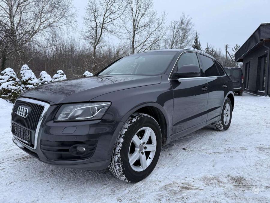 Black Audi Q5 2009 in Kaunas, with an engine capacity of 1.97 L and mileage of 260 thousand km for 8250 €, photo 1 on AUTOMOTO.COM.LV