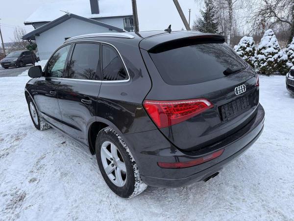 Black Audi Q5 2009 in Kaunas, with an engine capacity of 1.97 L and mileage of 260 thousand km for 8250 €, photo 7 on AUTOMOTO.COM.LV