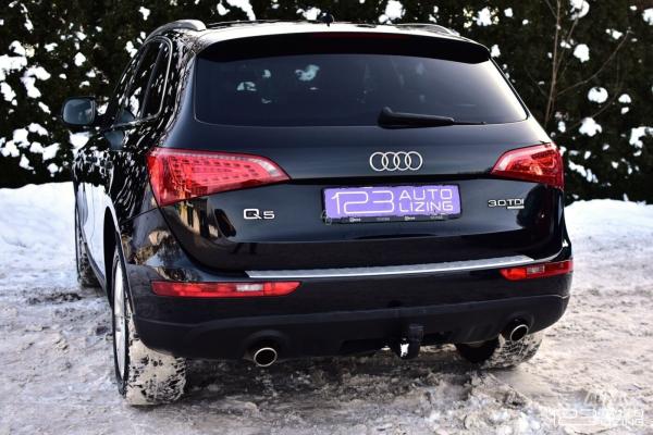 Melns Audi Q5 2009 Kretinga, ar dzinēja tilpumu 3.00 L un nobraukumu 263 tūkst. km par 9950 €, foto 8 vietnē AUTOMOTO.COM.LV