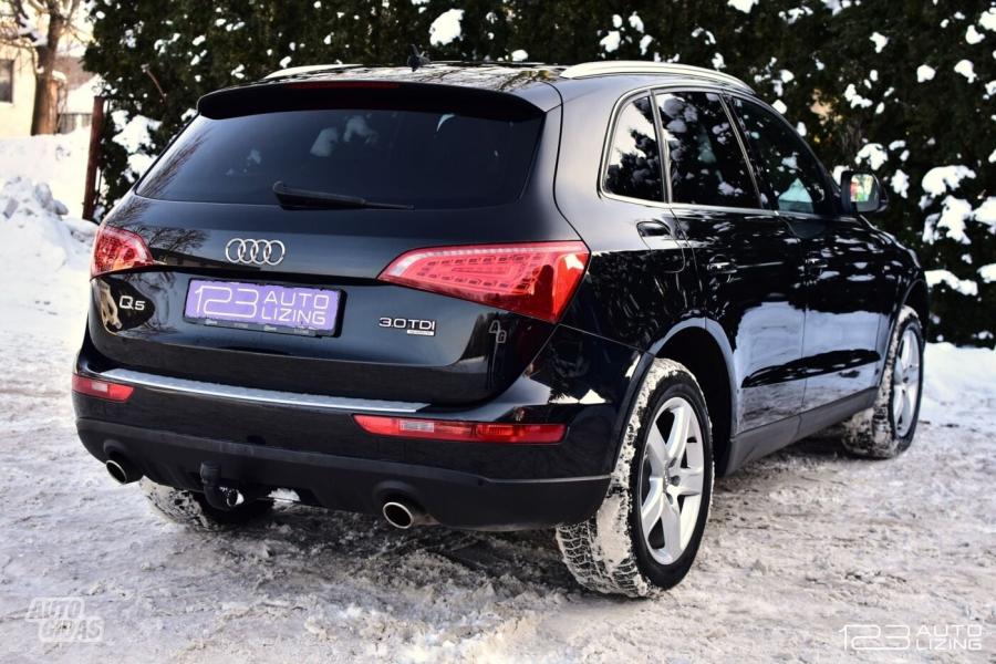 Melns Audi Q5 2009 Kretinga, ar dzinēja tilpumu 3.00 L un nobraukumu 263 tūkst. km par 9950 €, foto 10 vietnē AUTOMOTO.COM.LV