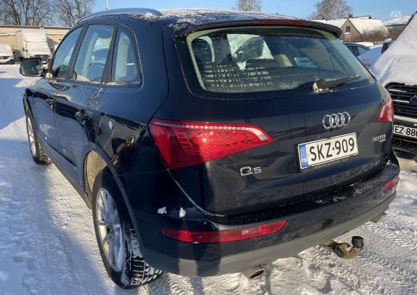 Melns Audi Q5 2009 Tauragė, ar dzinēja tilpumu 2.97 L un nobraukumu 275 tūkst. km par 6500 €, foto 4 vietnē AUTOMOTO.COM.LV