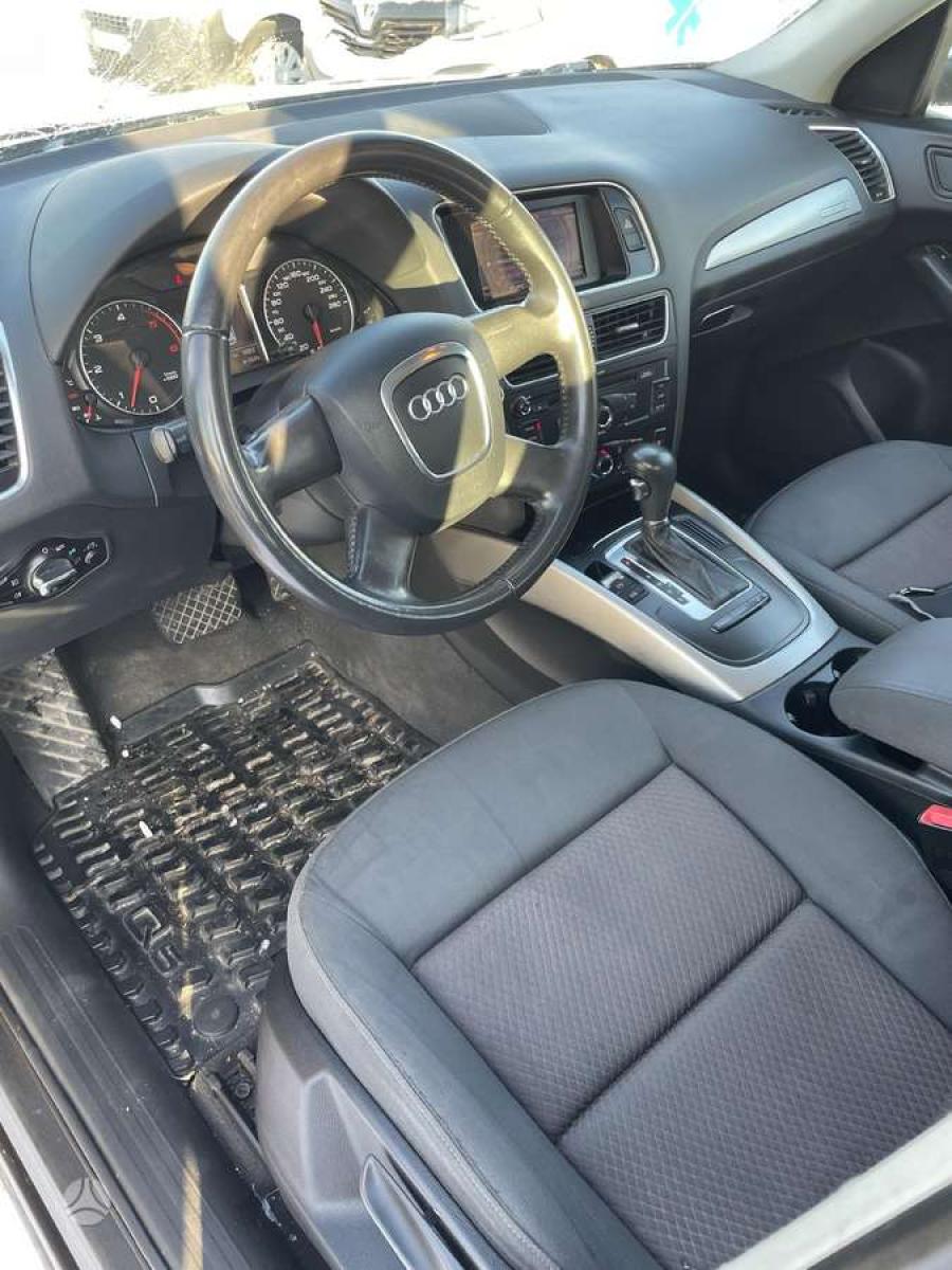 Melns Audi Q5 2009 Tauragė, ar dzinēja tilpumu 2.97 L un nobraukumu 275 tūkst. km par 6500 €, foto 8 vietnē AUTOMOTO.COM.LV