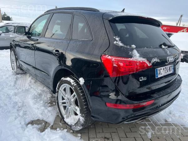 Black Audi Q5 2009 in Riga, with an engine capacity of 3.00 L and mileage of 292 thousand km for 10700 €, photo 2 on AUTOMOTO.COM.LV