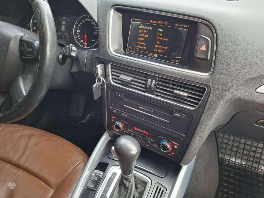 Melns Audi Q5 2009 Šilutė, ar dzinēja tilpumu 2.00 L un nobraukumu 270 tūkst. km par 5900 €, foto 21 vietnē AUTOMOTO.COM.LV
