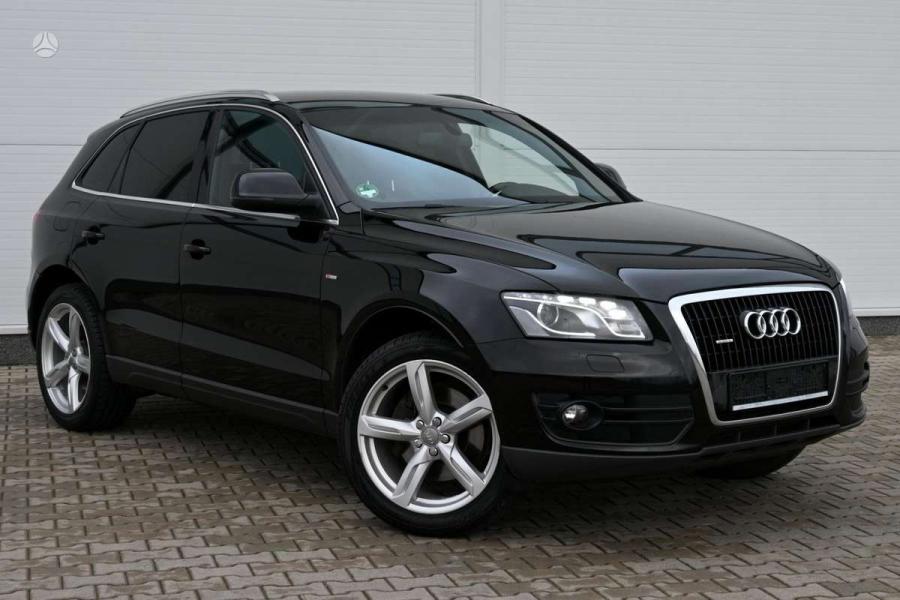 Melns Audi Q5 2009 Kretinga, ar dzinēja tilpumu 2.97 L un nobraukumu 296 tūkst. km par 9799 €, foto 1 vietnē AUTOMOTO.COM.LV