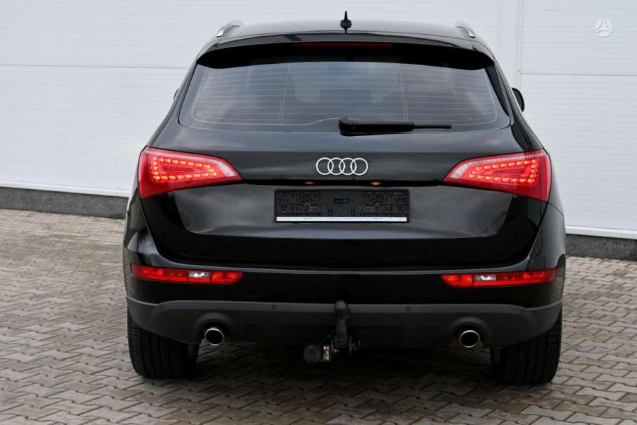 Melns Audi Q5 2009 Kretinga, ar dzinēja tilpumu 2.97 L un nobraukumu 296 tūkst. km par 9799 €, foto 10 vietnē AUTOMOTO.COM.LV