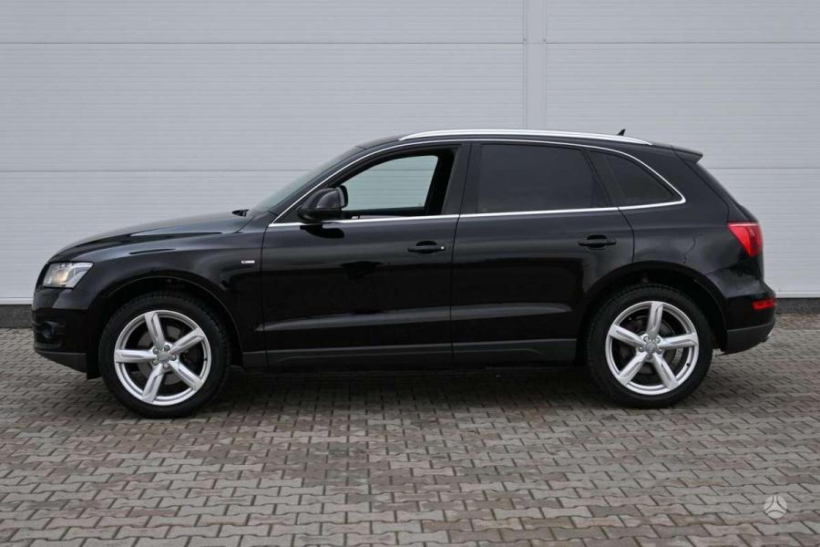 Melns Audi Q5 2009 Kretinga, ar dzinēja tilpumu 2.97 L un nobraukumu 296 tūkst. km par 9799 €, foto 15 vietnē AUTOMOTO.COM.LV