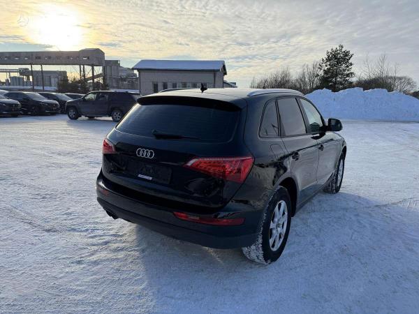 Melns Audi Q5 2009 Telšiai, ar dzinēja tilpumu 1.97 L un nobraukumu 256 tūkst. km par 9300 €, foto 7 vietnē AUTOMOTO.COM.LV