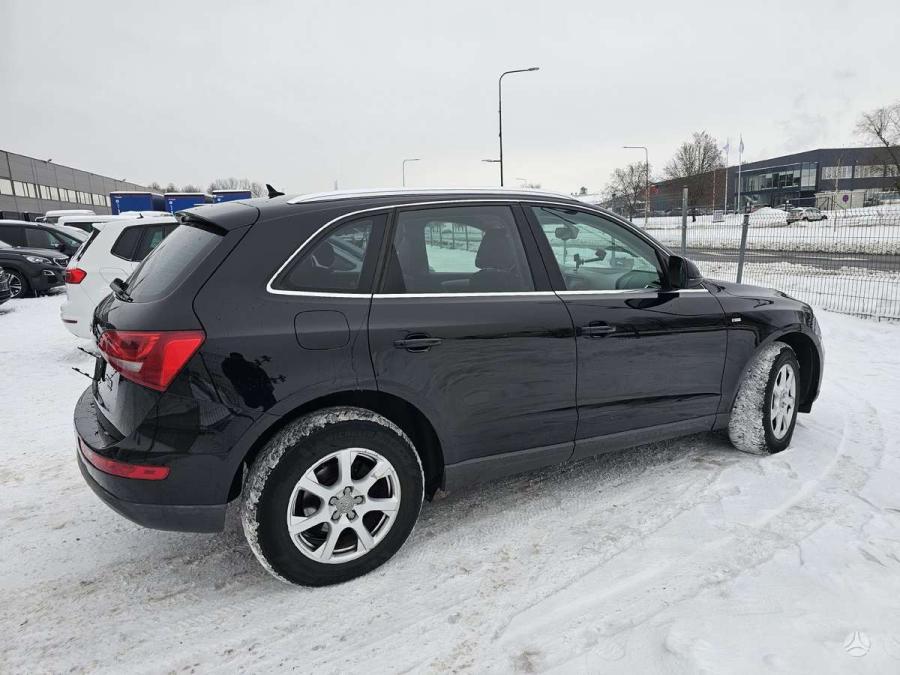 Black Audi Q5 2009 in Kaunas, with an engine capacity of 1.97 L and mileage of 280 thousand km for 7999 €, photo 11 on AUTOMOTO.COM.LV