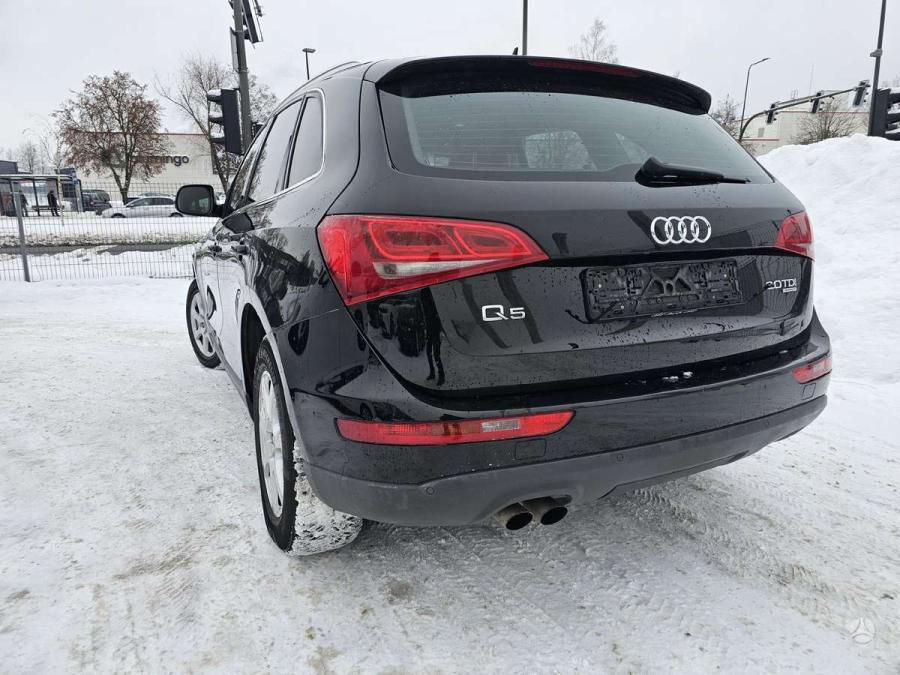 Black Audi Q5 2009 in Kaunas, with an engine capacity of 1.97 L and mileage of 280 thousand km for 7999 €, photo 18 on AUTOMOTO.COM.LV