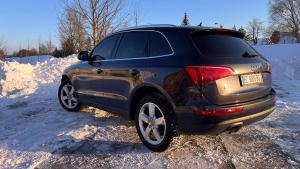 Melns Audi Q5 2009 Panevēža, ar dzinēja tilpumu 1.97 L un nobraukumu 243 tūkst. km par 8450 €, foto 5 vietnē AUTOMOTO.COM.LV
