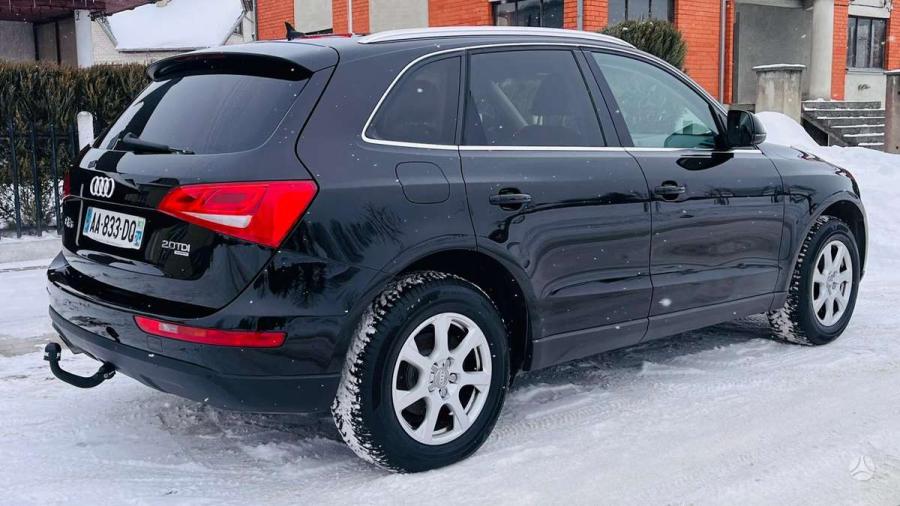 Black Audi Q5 2009 in Panevezys, with an engine capacity of 1.97 L and mileage of 272 thousand km for 7999 €, photo 4 on AUTOMOTO.COM.LV