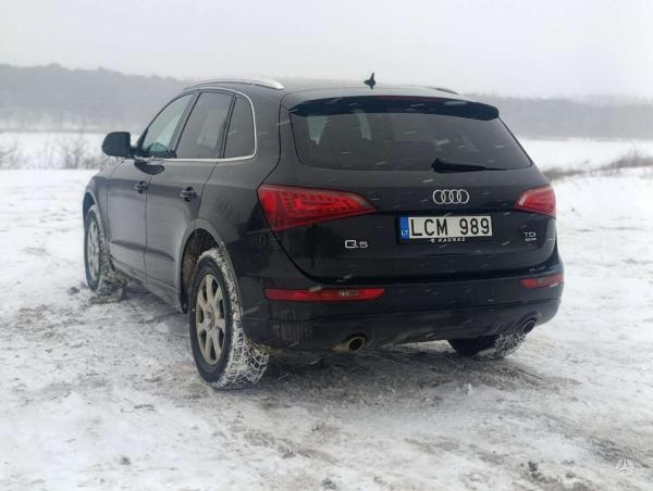 Black Audi Q5 2009 in Kaunas, with an engine capacity of 2.97 L and mileage of 428 thousand km for 5400 €, photo 6 on AUTOMOTO.COM.LV