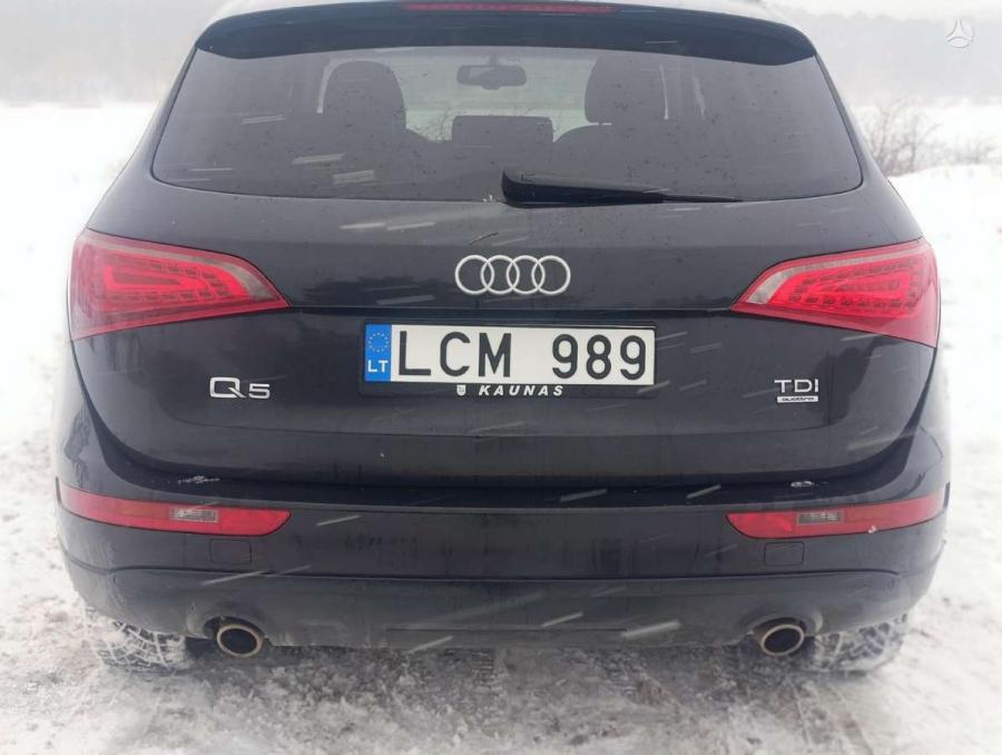 Black Audi Q5 2009 in Kaunas, with an engine capacity of 2.97 L and mileage of 428 thousand km for 5400 €, photo 10 on AUTOMOTO.COM.LV