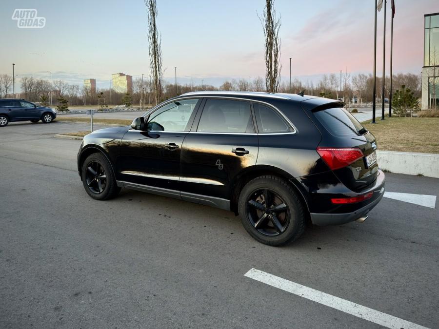 Black Audi Q5 2009 in Klaipeda, with an engine capacity of 3.00 L and mileage of 338 thousand km for 5450 €, photo 8 on AUTOMOTO.COM.LV