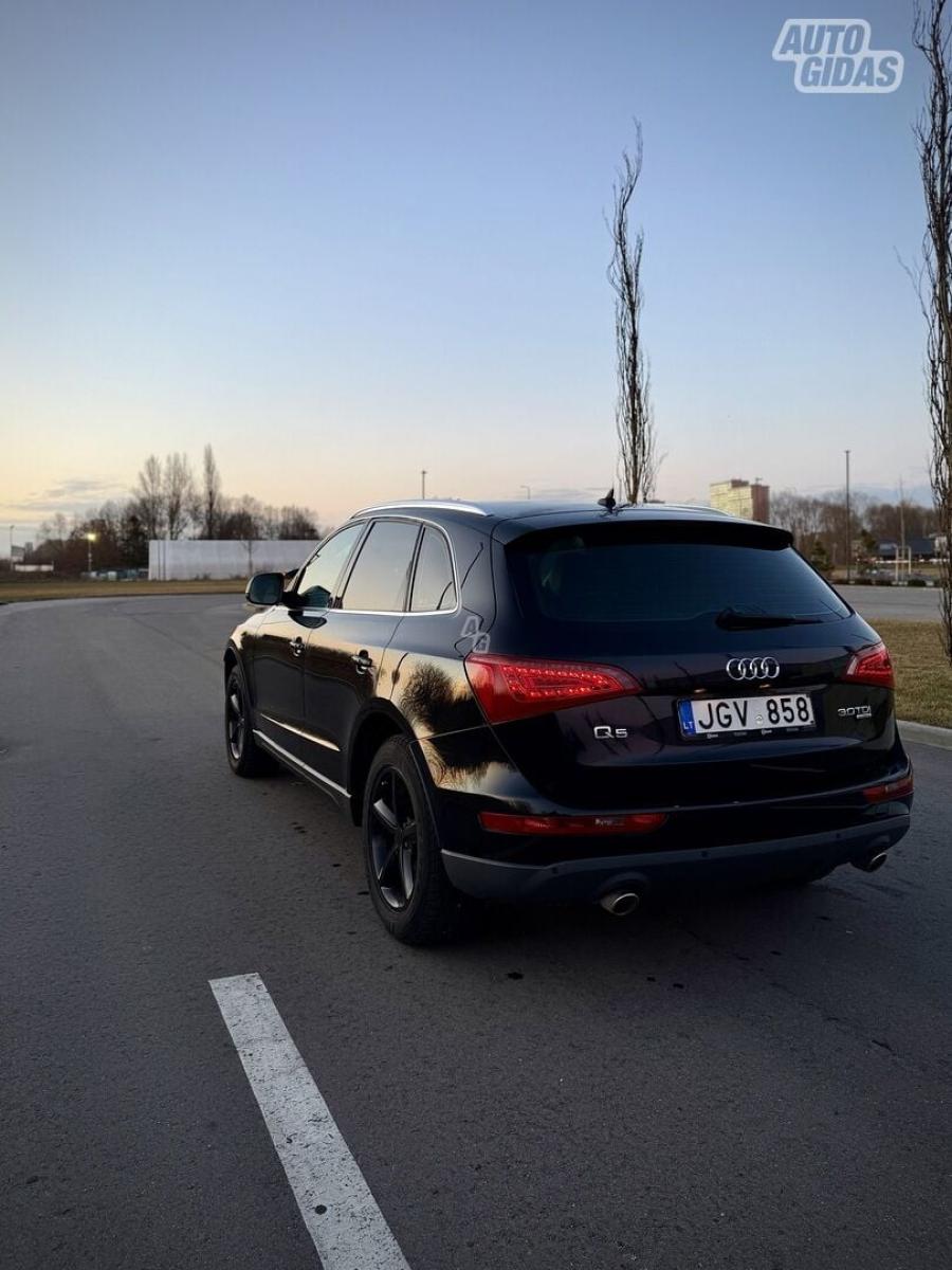 Black Audi Q5 2009 in Klaipeda, with an engine capacity of 3.00 L and mileage of 338 thousand km for 5450 €, photo 15 on AUTOMOTO.COM.LV