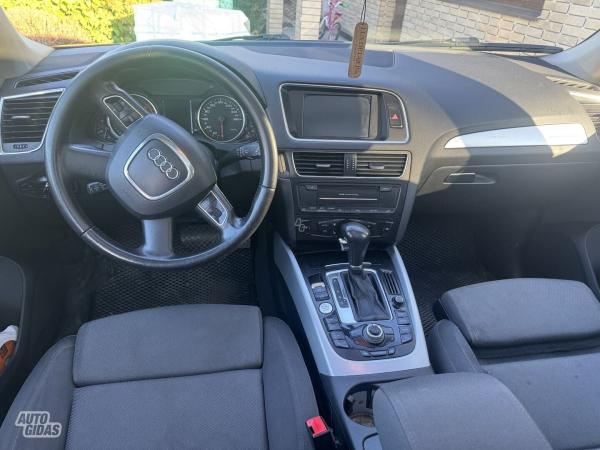 Black Audi Q5 2009 in Siauliai, with an engine capacity of 3.00 L and mileage of 402 thousand km for 7000 €, photo 9 on AUTOMOTO.COM.LV