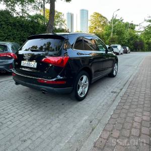 Black Audi Q5 2009 in Riga, with an engine capacity of 2.00 L and mileage of 231 thousand km for 8290 €, photo 5 on AUTOMOTO.COM.LV