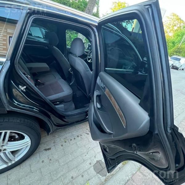 Black Audi Q5 2009 in Riga, with an engine capacity of 2.00 L and mileage of 231 thousand km for 8290 €, photo 8 on AUTOMOTO.COM.LV