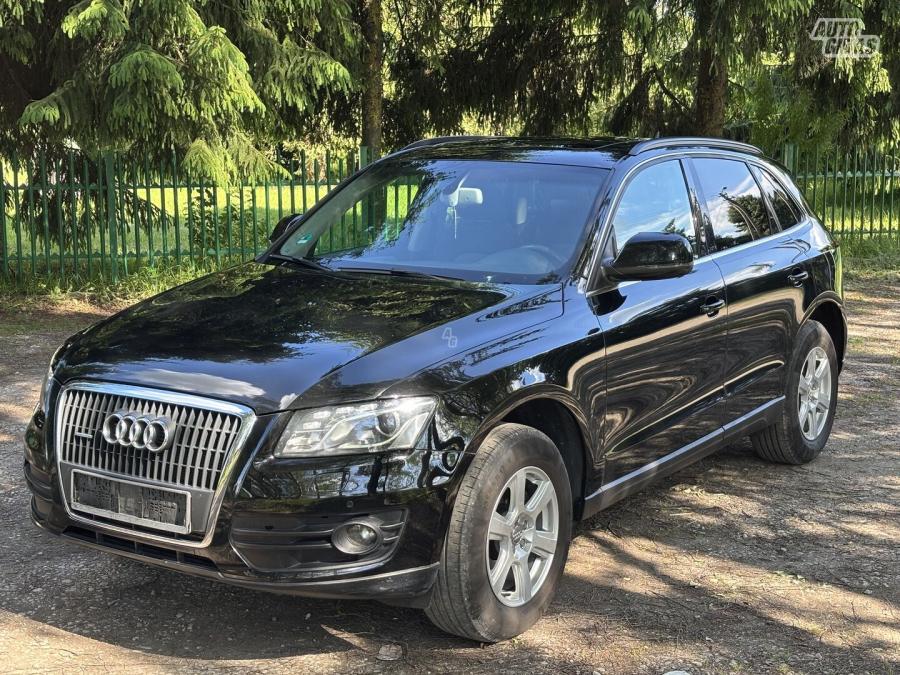 Black Audi Q5 2009 in Utena, with an engine capacity of 2.00 L and mileage of 303 thousand km for 7950 €, photo 1 on AUTOMOTO.COM.LV