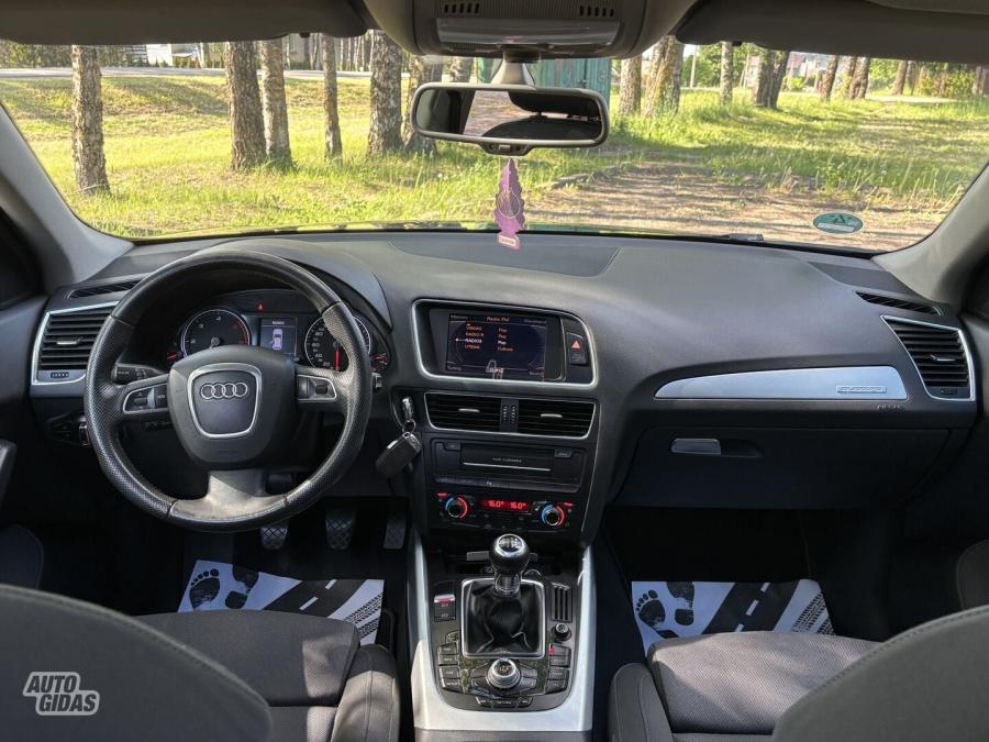Black Audi Q5 2009 in Utena, with an engine capacity of 2.00 L and mileage of 303 thousand km for 7950 €, photo 10 on AUTOMOTO.COM.LV