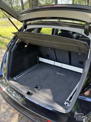 Black Audi Q5 2009 in Utena, with an engine capacity of 2.00 L and mileage of 303 thousand km for 7950 €, photo 18 on AUTOMOTO.COM.LV