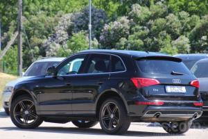 Melns Audi Q5 2009 Tukums, ar dzinēja tilpumu 2.00 L un nobraukumu 193 tūkst. km par 9990 €, foto 4 vietnē AUTOMOTO.COM.LV
