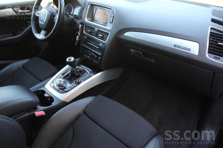 Melns Audi Q5 2009 Tukums, ar dzinēja tilpumu 2.00 L un nobraukumu 193 tūkst. km par 9990 €, foto 13 vietnē AUTOMOTO.COM.LV