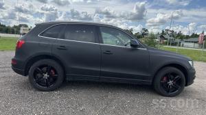 Black Audi Q5 2009 in Daugavpils, with an engine capacity of 2.00 L and mileage of 211 thousand km for 7750 €, photo 7 on AUTOMOTO.COM.LV