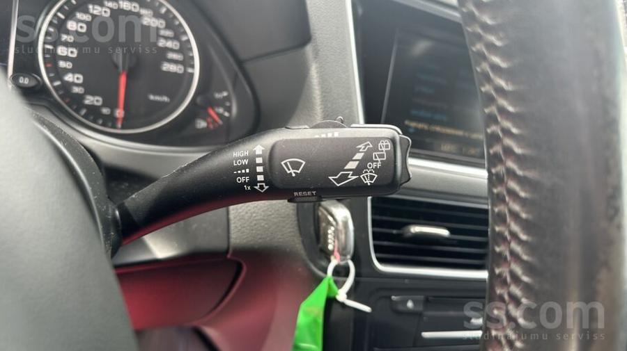 Black Audi Q5 2009 in Daugavpils, with an engine capacity of 2.00 L and mileage of 211 thousand km for 7750 €, photo 15 on AUTOMOTO.COM.LV