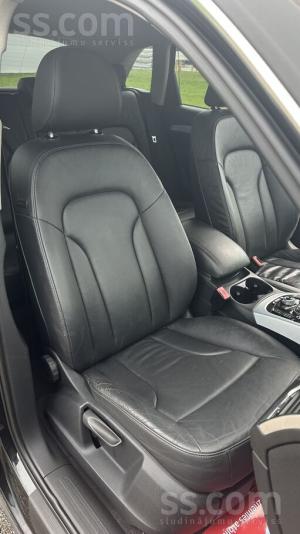 Black Audi Q5 2009 in Daugavpils, with an engine capacity of 2.00 L and mileage of 211 thousand km for 7750 €, photo 19 on AUTOMOTO.COM.LV