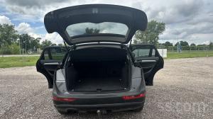 Black Audi Q5 2009 in Daugavpils, with an engine capacity of 2.00 L and mileage of 211 thousand km for 7750 €, photo 23 on AUTOMOTO.COM.LV