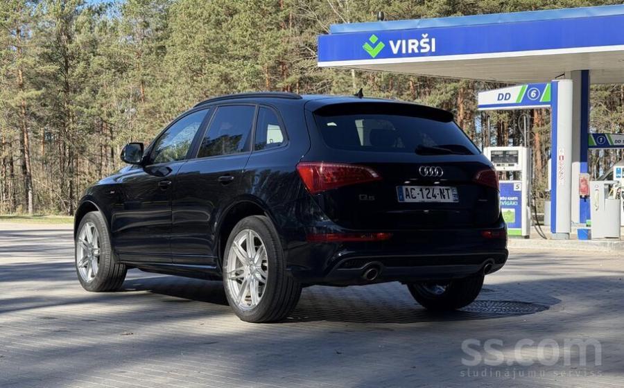 Black Audi Q5 2009 in Riga, with an engine capacity of 3.00 L and mileage of 295 thousand km for 10000 €, photo 4 on AUTOMOTO.COM.LV
