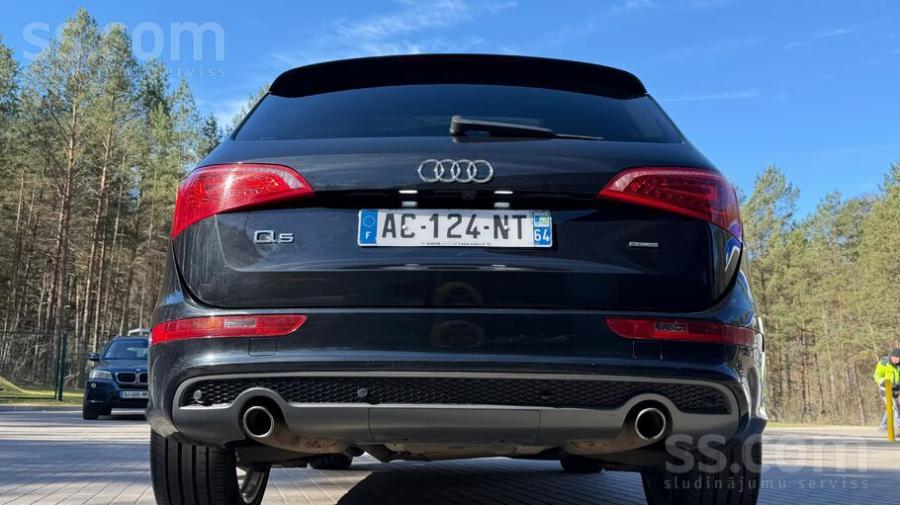 Black Audi Q5 2009 in Riga, with an engine capacity of 3.00 L and mileage of 295 thousand km for 10000 €, photo 6 on AUTOMOTO.COM.LV