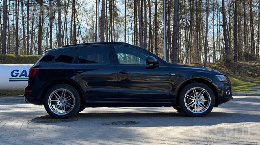 Black Audi Q5 2009 in Riga, with an engine capacity of 3.00 L and mileage of 295 thousand km for 10000 €, photo 8 on AUTOMOTO.COM.LV