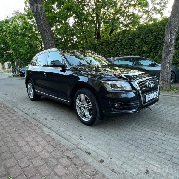 Melns Audi Q5 2009 Rīga, ar dzinēja tilpumu 2.00 L un nobraukumu 231 tūkst. km par 8290 €, foto 3 vietnē AUTOMOTO.COM.LV