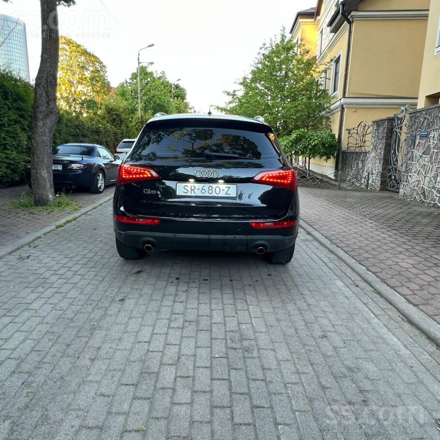 Melns Audi Q5 2009 Rīga, ar dzinēja tilpumu 2.00 L un nobraukumu 231 tūkst. km par 8290 €, foto 6 vietnē AUTOMOTO.COM.LV