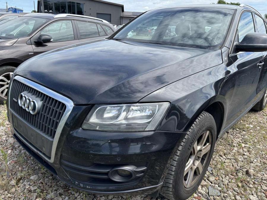 Black Audi Q5 2009 in Taurage, with an engine capacity of 1.97 L and mileage of 380 thousand km for 5000 €, photo 1 on AUTOMOTO.COM.LV