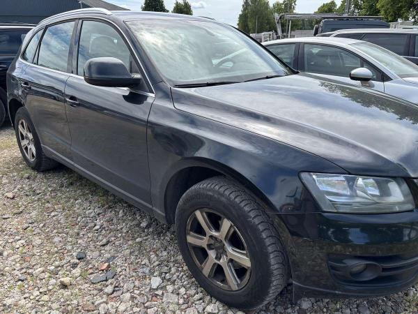 Melns Audi Q5 2009 Tauragė, ar dzinēja tilpumu 1.97 L un nobraukumu 380 tūkst. km par 5000 €, foto 2 vietnē AUTOMOTO.COM.LV